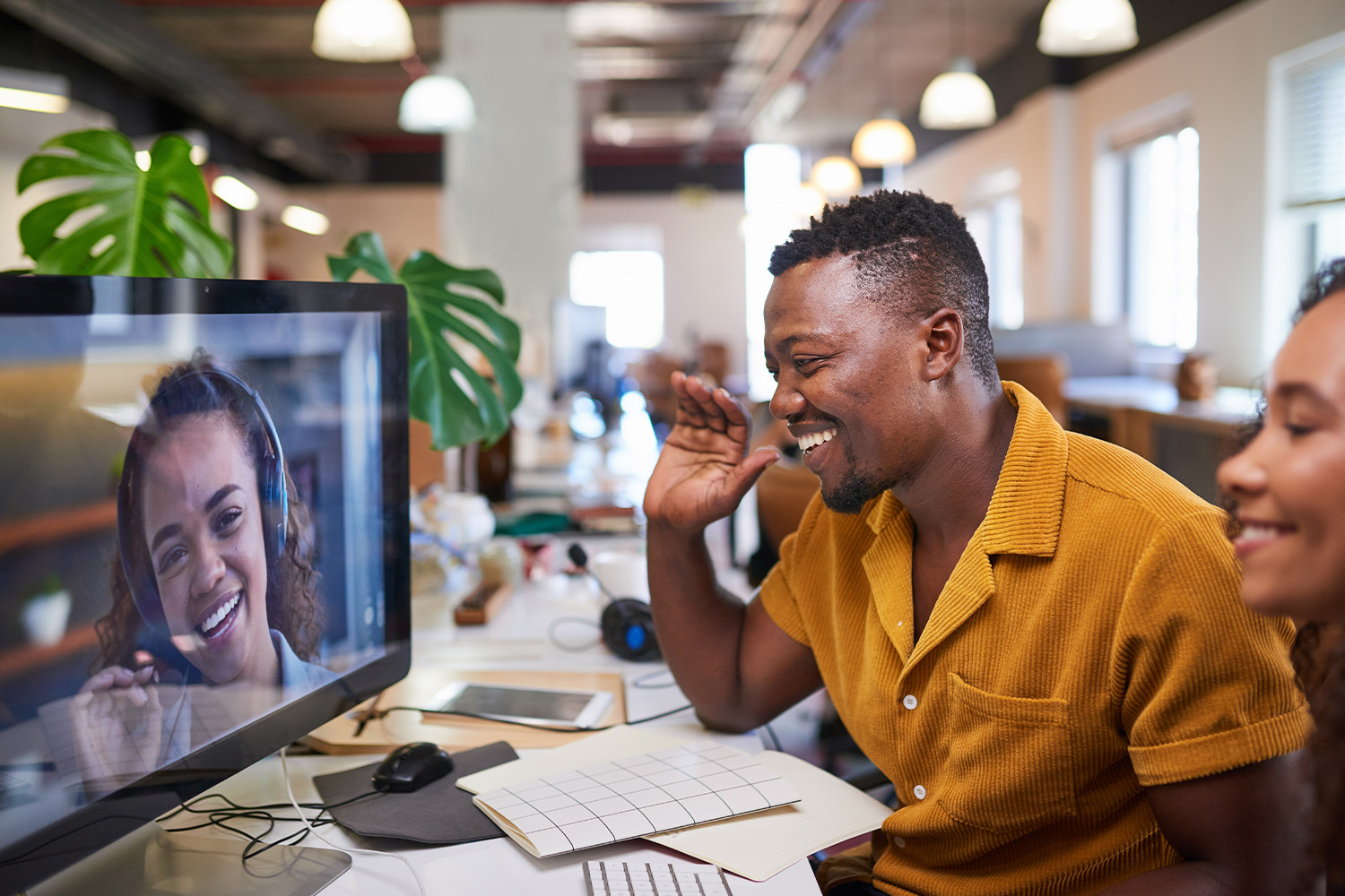 What Is Hybrid Remote Work? Your Complete Guide What Is Hybrid Remote Work? Your Complete Guide